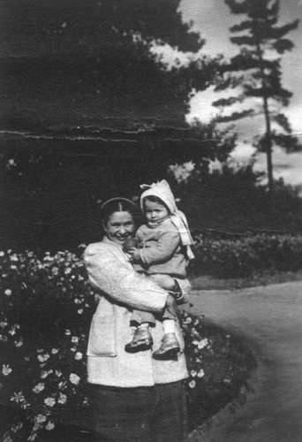 Irena and her daughter, Janka_6111245960_o - Life in a Jar